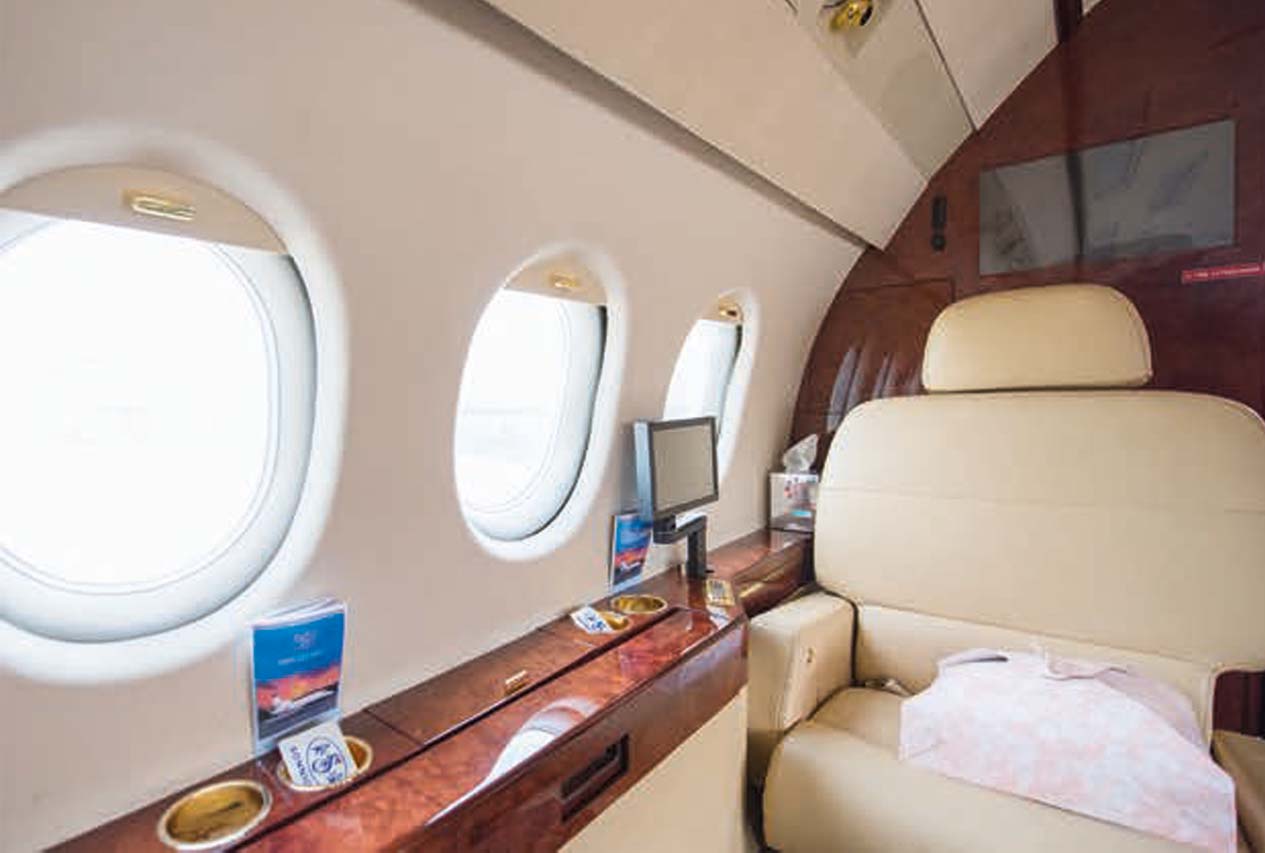 Falcon 900 - MIRA Özel Jet Kiralama