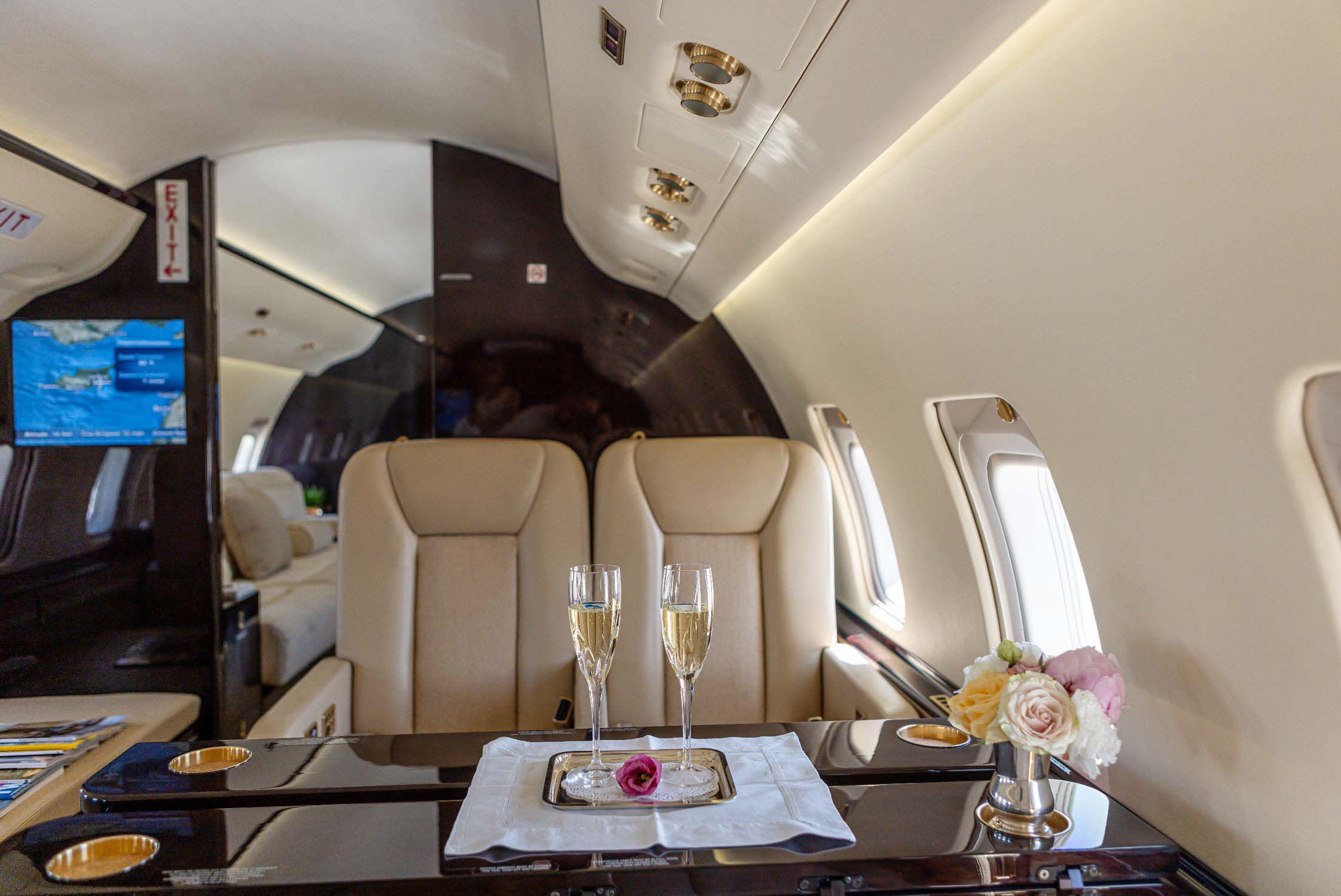 Challenger 850 - MIRA Özel Jet Kiralama