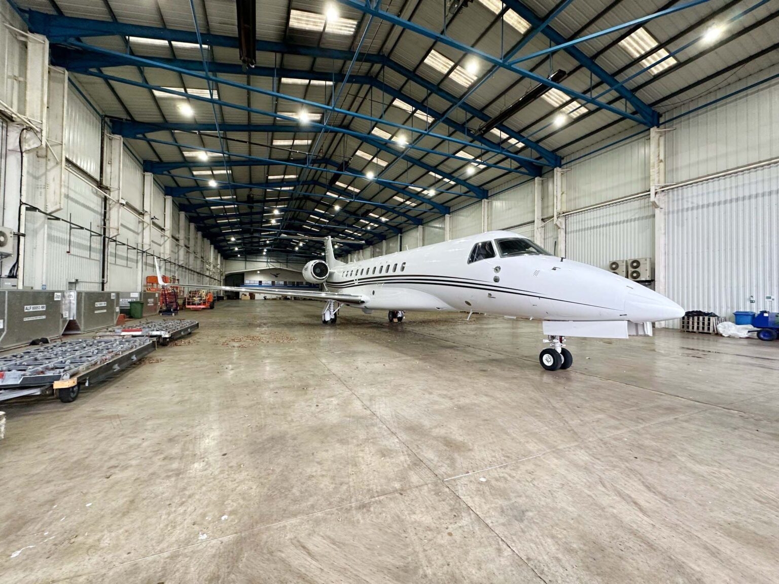 Embraer Lineage 1000E - MIRA Özel Jet Kiralama